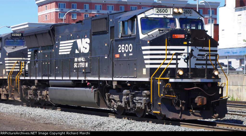 NS 2600